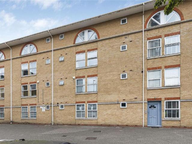 Greenwich Quay, Deptford 2 bed flat to rent £2,250 pcm £519 pw