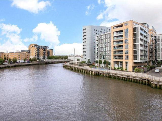 Greenwich Quay, Deptford 2 bed flat to rent £2,350 pcm £542 pw