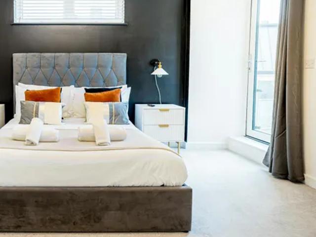 Greenwich Town Social Club, Blackwall Lane, London, SE10 0NG, United Kingdom | 1 bed apartment for rent #168085175 | Rentberry