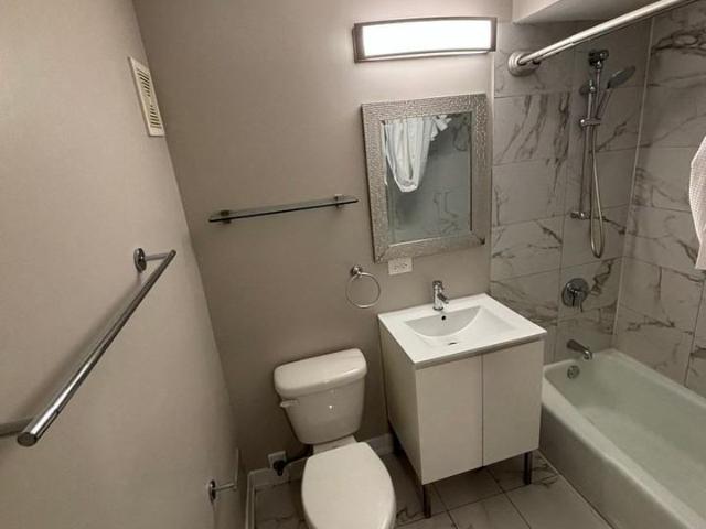 Greenwood Commons LLC 1 Bedroom Apartment for Rent at 9612 Greenwood Ave, Des Plaines, IL 60016