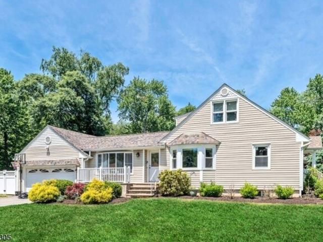 Greenwood Ave, Pequannock Township, Home For Sale