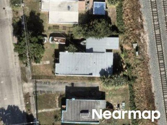 Greenwood Ave
