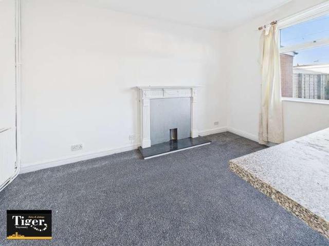 Greenwood Avenue, FY1