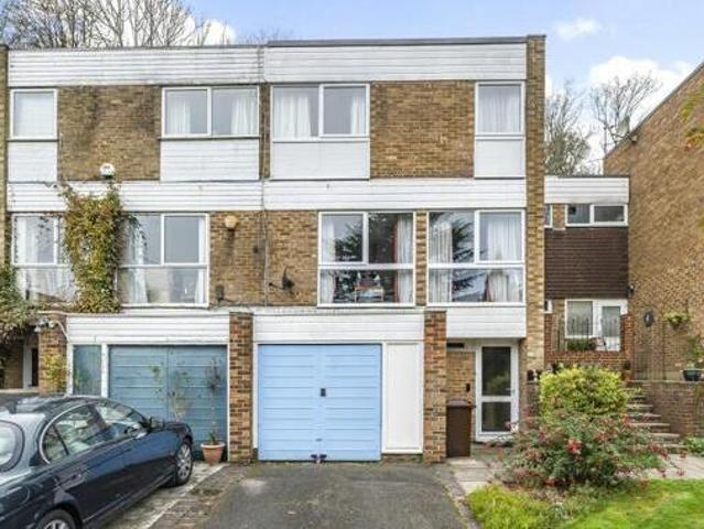 Greenwood Gardens, Caterham, 4 Bedroom Town