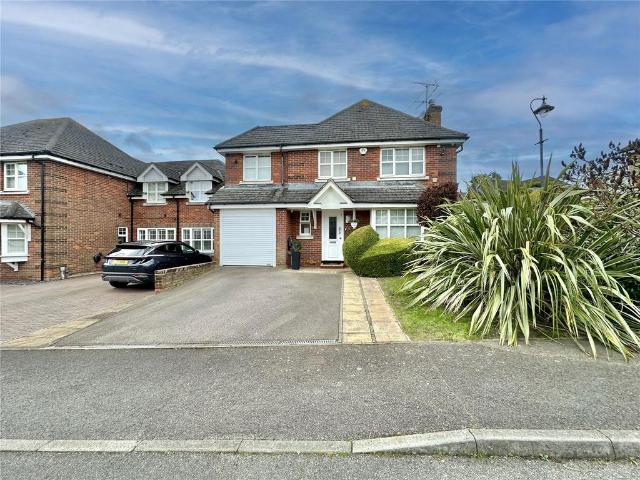 Greenwood Gardens, Shenley, Radlett. 5 bed detached house to rent £3,900 pcm £900 pw