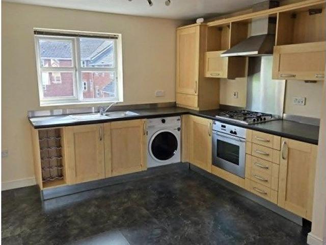 Greenwood Road, Manchester M22, 2 bed flat to rent, £1,050 pcm | PrimeLocation