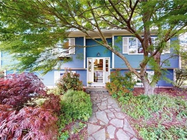 Greenwood Rd, North Kingstown, Home For Sale