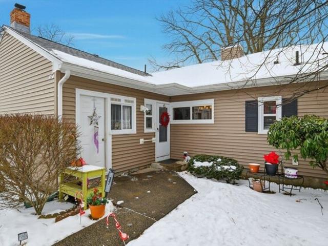 Greenwood Ter Unit,chicopee, Condo For Sale