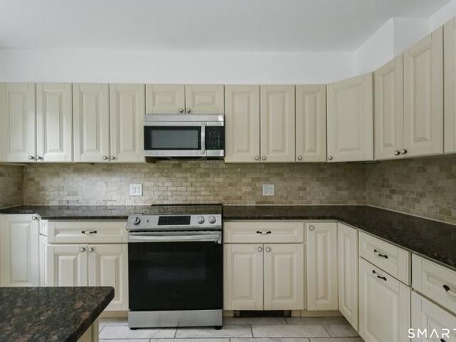 Greenwoods Rd E, Norfolk, Home For Sale