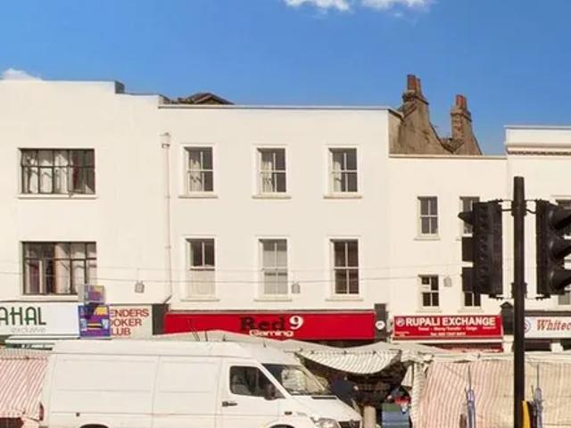 Greggs, 243 Whitechapel Road, London, E1 1DB, United Kingdom | Room for rent #63644352 | Rentberry