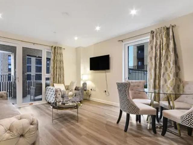 Greggs, 8 Frank Searle Passage, London, E17 6DU, United Kingdom | 2 bed apartment for rent #166899449 | Rentberry