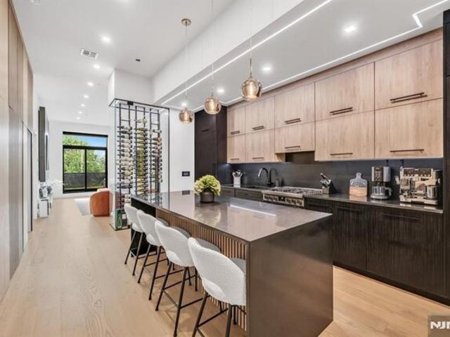 Gregory Ave Unit A, Weehawken, Condo For Sale