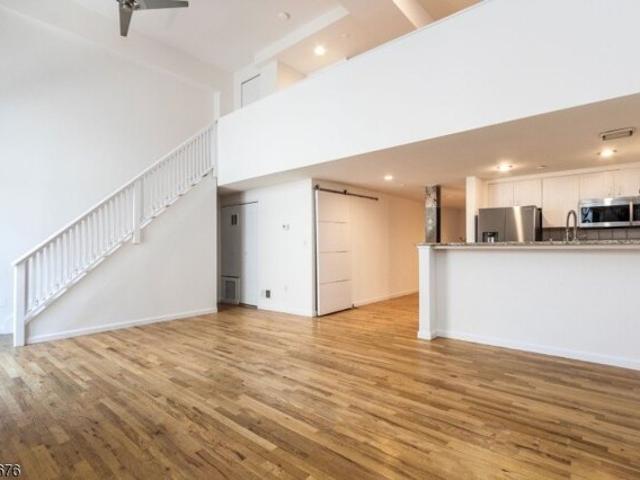 Gregory Ave Unit,weehawken, Condo For Sale