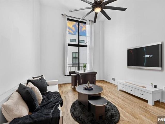 Gregory Ave Apt A, Weehawken, Condo For Sale