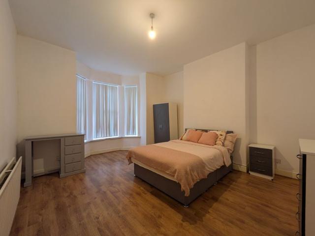 Gregory Boulevard, Nottingham NG7, 4 bed shared accommodation to rent, £433 pcm | PrimeLocation