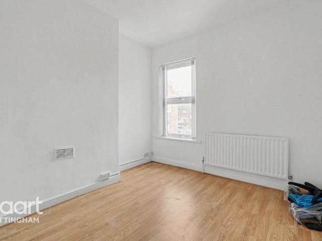 Gregory Boulevard, Nottingham 5 bed semi detached house to rent £1,733 pcm £400 pw