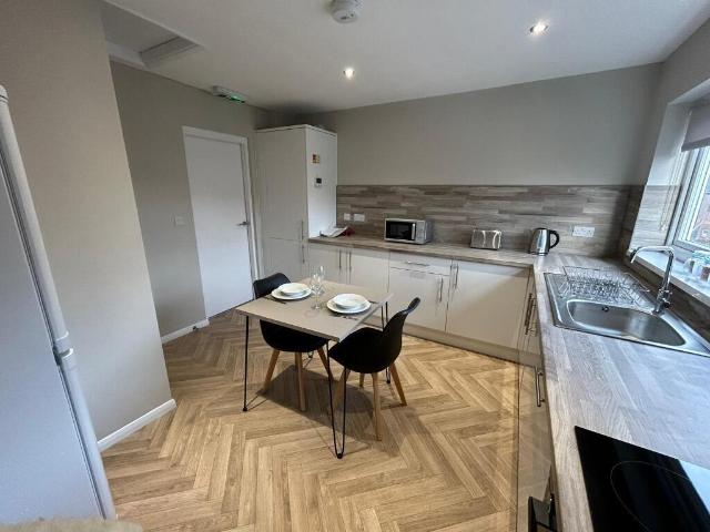 Gregory Boulevards Forest Fields. 2 bed flat to rent £1,000 pcm £231 pw