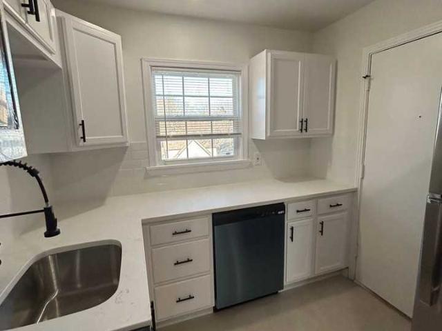GREGORY 2 Bedroom Apartment for Rent at 202 E Gregory Blvd, Kansas City, MO 64114 Armour Hills