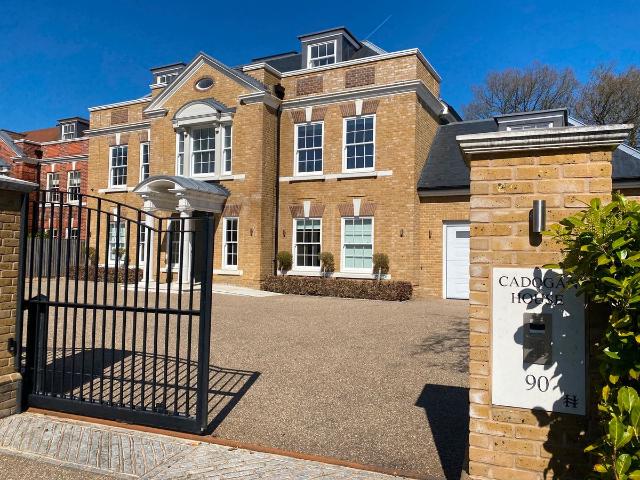 Gregories Road, Beaconsfield HP9, 6 bed detached house to rent, £16,000 pcm | PrimeLocation