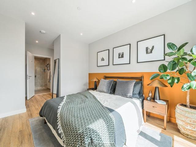 Grenan Square Greenford UB6 1 bed apartment to rent £1,900 pcm £438 pw
