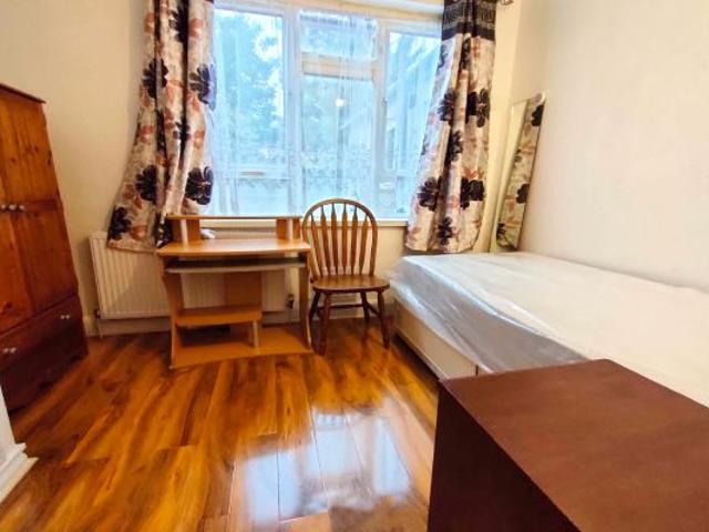 Grenada Road, Charlton SE7, Room to rent, £650 pcm | PrimeLocation
