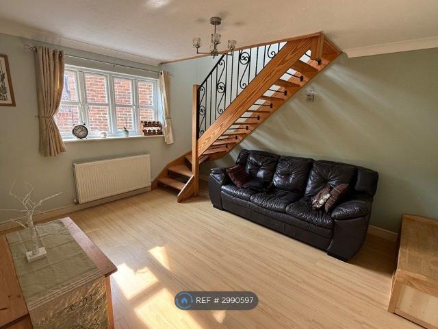 Grenadier Close, Maidstone ME15, Room to rent, £1,800 pcm | PrimeLocation
