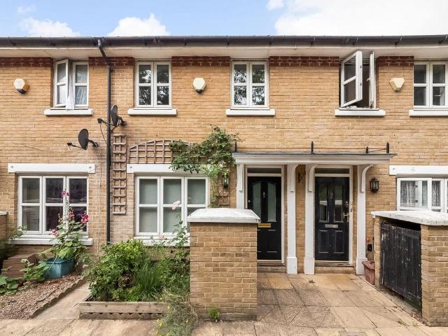 Grenard Close, Peckham, London SE15, 3 bed property to rent, £3,000 pcm | PrimeLocation