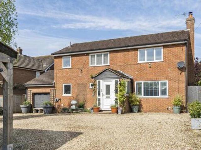 Grendon Road, Edgcott, 4 Bedroom House