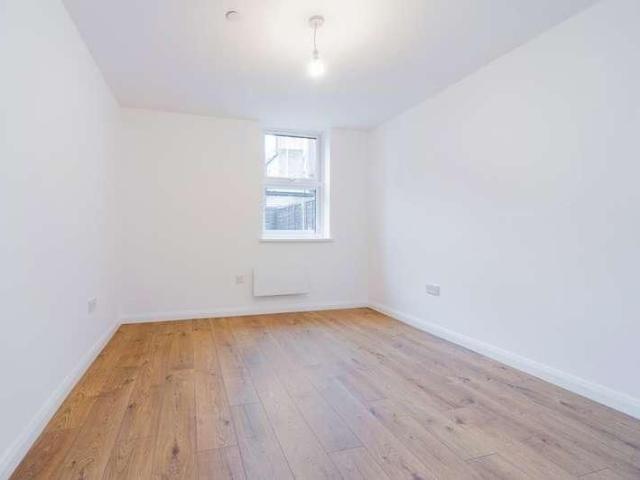Grenfell Road, Mitcham, CR4