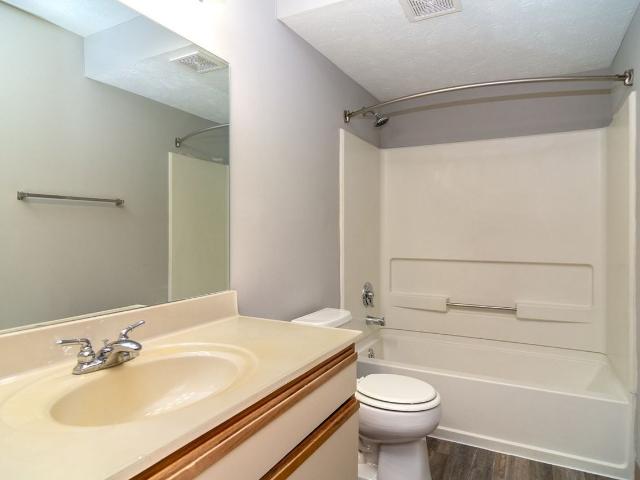 Grenoble Apartments LLC 3 Bedroom Apartment for Rent at 1106 Grenoble Drive, Bellevue, NE 68123