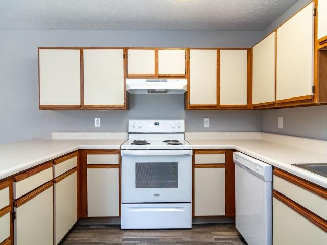 Grenoble Apartments LLC 3 Bedroom Apartment for Rent at 1106 Grenoble Dr, Bellevue, NE 68123