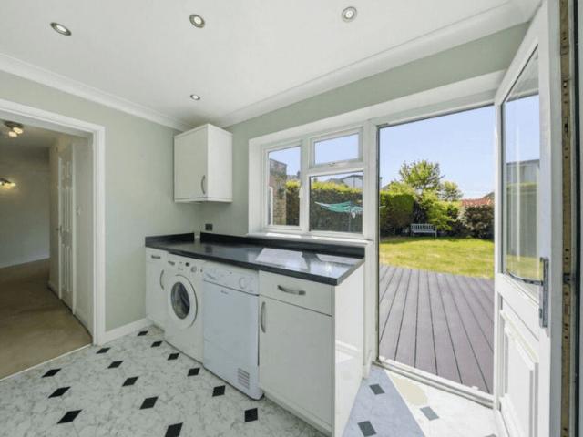 Grenville Close, Waltham Cross, EN8