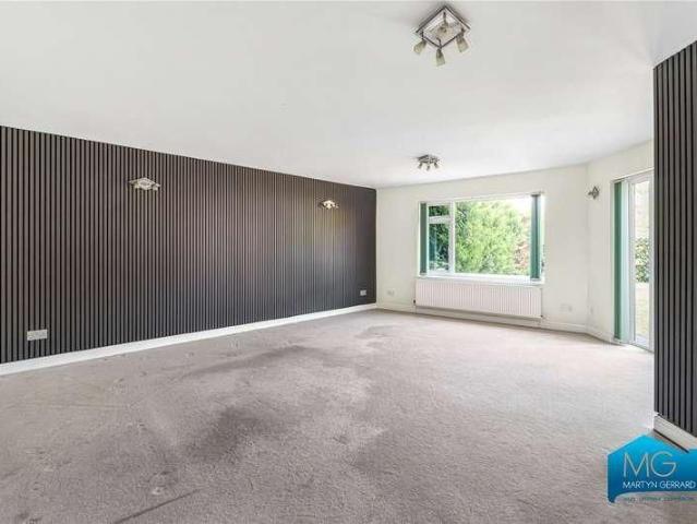 Grenville Close, Waltham Cross, Hertfordshire, EN8