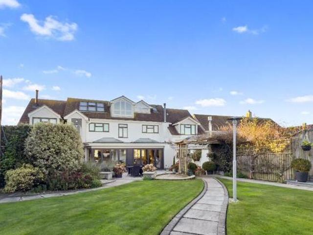 Grenville Road, Padstow, 6 Bedroom Detached