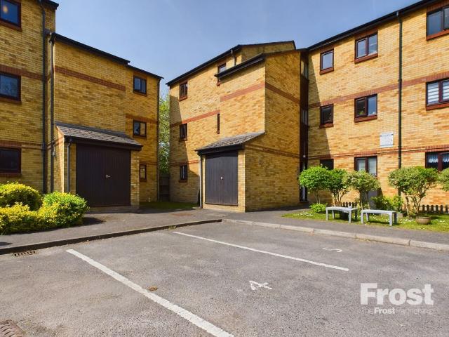 Gresham Court, Cherry Orchard, Staines Upon Thames, Surrey TW18, 1 bed property to rent, £1,350 pcm | PrimeLocation