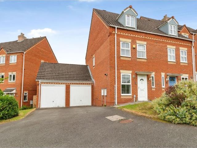 Gresham Drive, Telford TF3, 3 bed terraced house to rent, £1,200 pcm | PrimeLocation