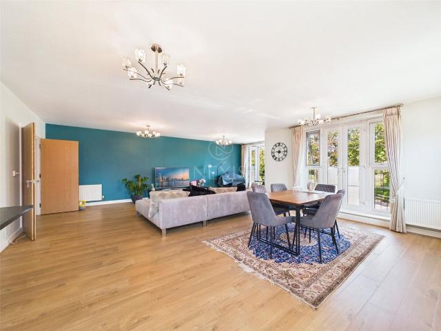 Gresham House, Gresham Park Road, Woking, London GU22, 2 bed flat to rent, £2,600 pcm | PrimeLocation