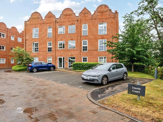 Gresham Park Road, Old Woking, Woking GU22, 2 bed flat to rent, £2,500 pcm | PrimeLocation