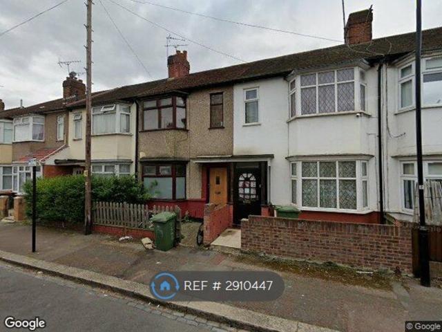 Gresham Road, London E16, 2 bed terraced house to rent, £2,200 pcm | PrimeLocation