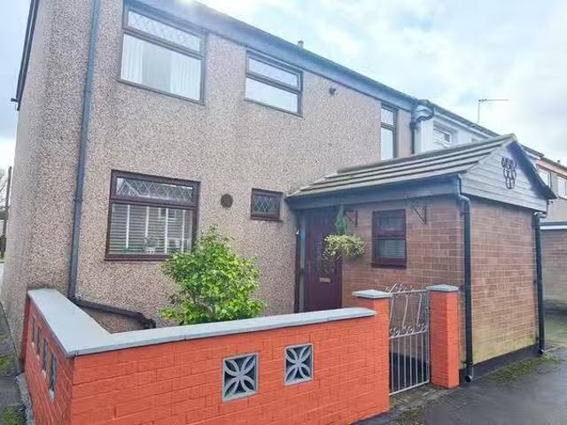 Gresham Walk, Heaton Norris 3 bed end of terrace house for sal.