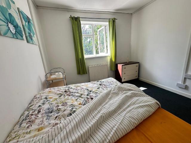 Greswold Street, West Bromwich B71, Room to rent, £520 pcm | PrimeLocation