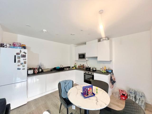 Griffiths Close, Birmingham B12, 2 bed flat to rent, £1,225 pcm | PrimeLocation