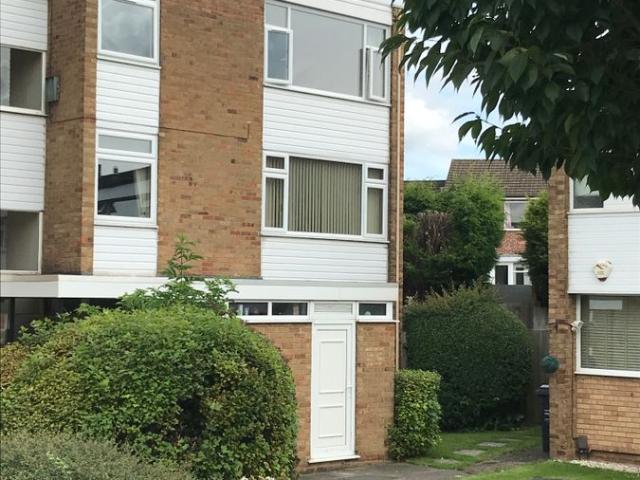 Griffin Close, Loughborough LE12, 2 bed flat to rent, £850 pcm | PrimeLocation