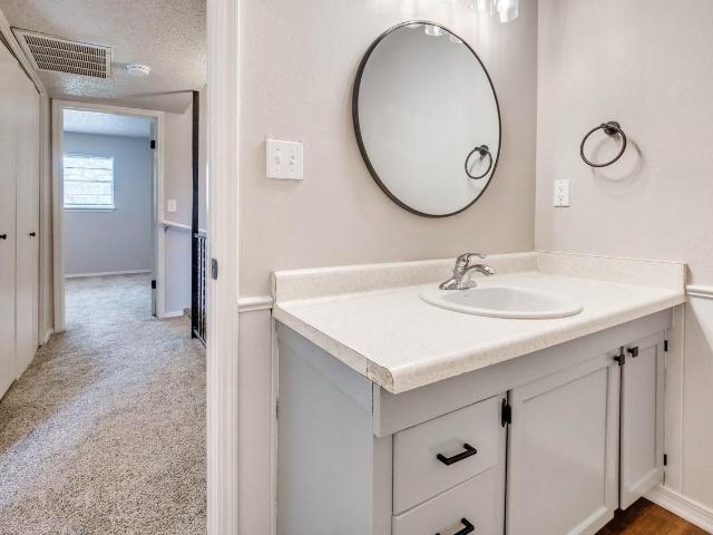 Griffin Park Building 4 2 Bedroom Home for Rent at 1229 Lakecrest Dr, Norman, OK 73071