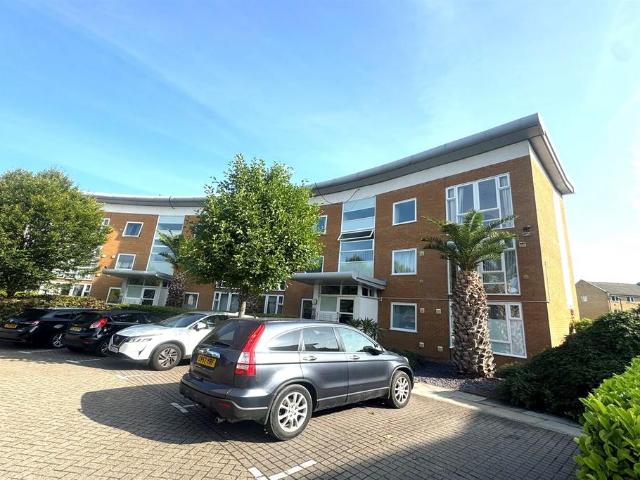 Grimsby Grove, E16 1 bed apartment to rent £1,450 pcm £335 pw