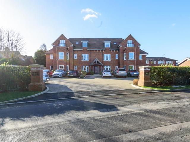 Grimsdells Lane, Amersham, HP6 2 bed apartment to rent £2,050 pcm £473 pw
