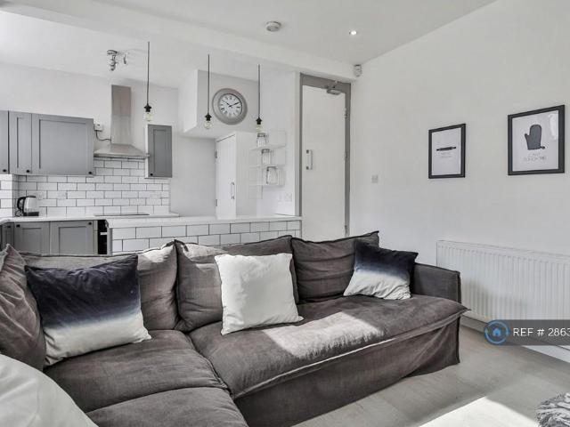 Grimthorpe Place, Leeds, LS6 5 bed terraced house to rent £2,166 pcm £500 pw
