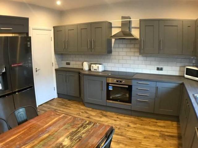 Grimthorpe Terrace, Leeds LS6 6 bed house to rent £3,718 pcm £858 pw