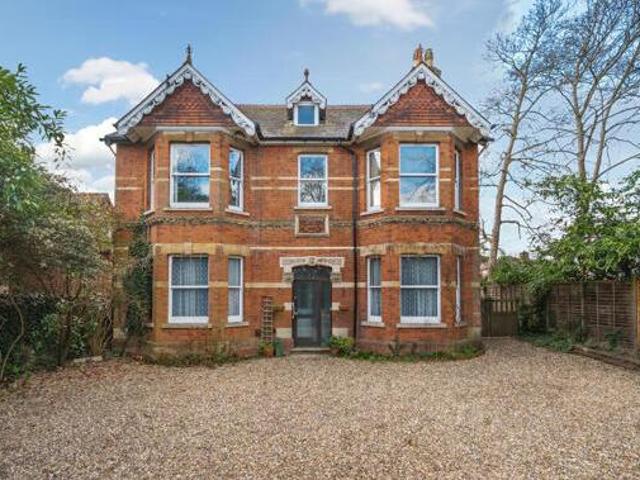 Gringer Hill, Maidenhead, 6 Bedroom Detached