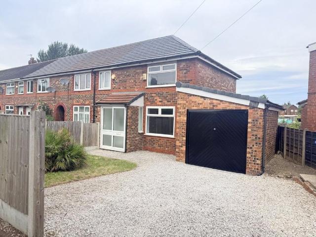 Grindall Avenue, Moston 2 bed terraced house to rent £1,195 pcm £276 pw